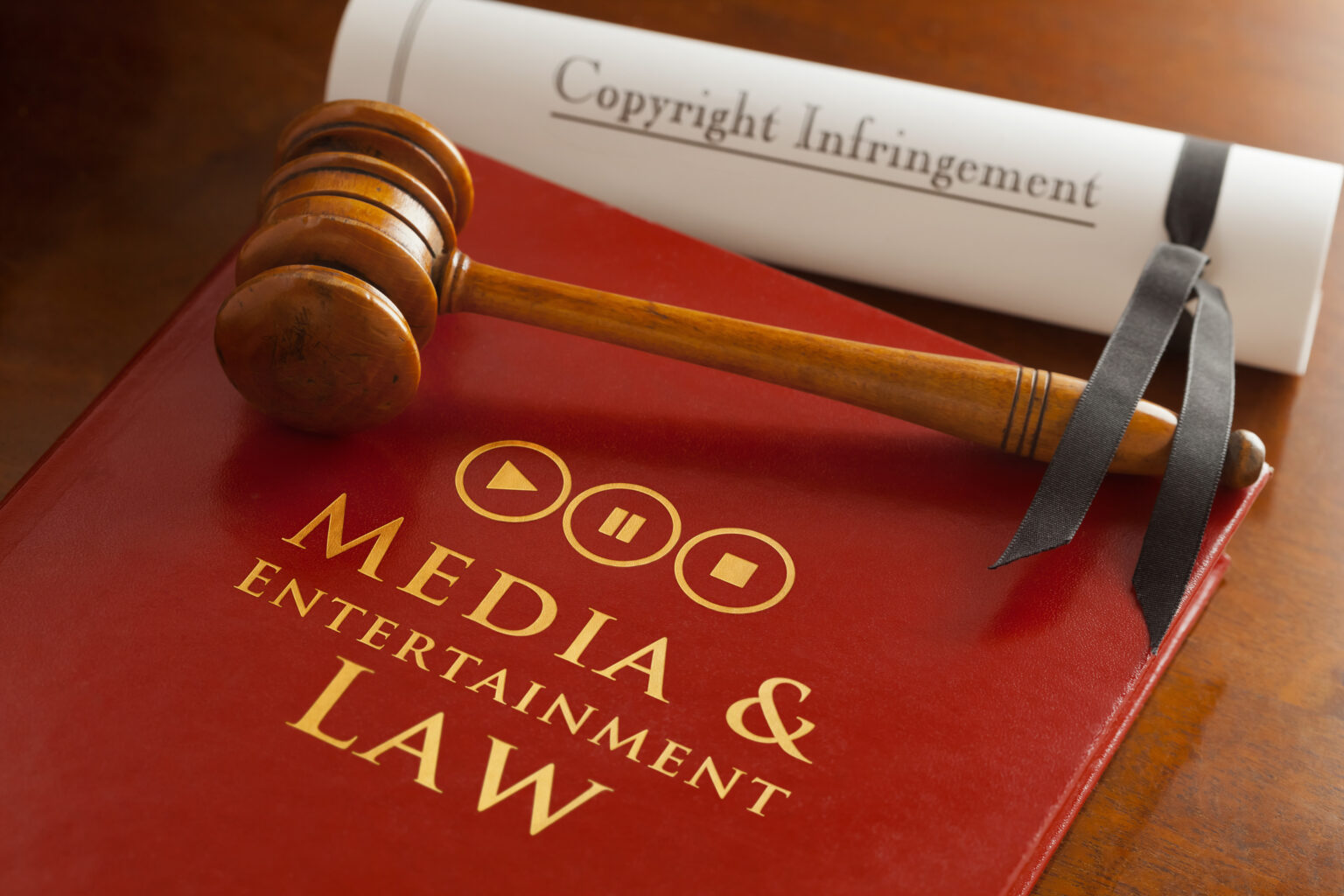 How to Become an Entertainment Lawyer - Renaissance Admissions Consulting